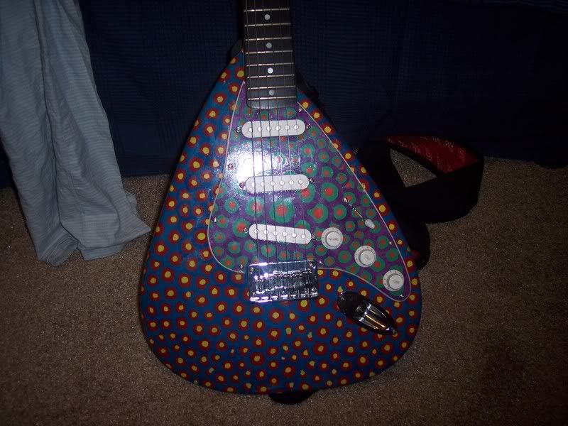 Teardrop style strat painted - OffsetGuitars.com