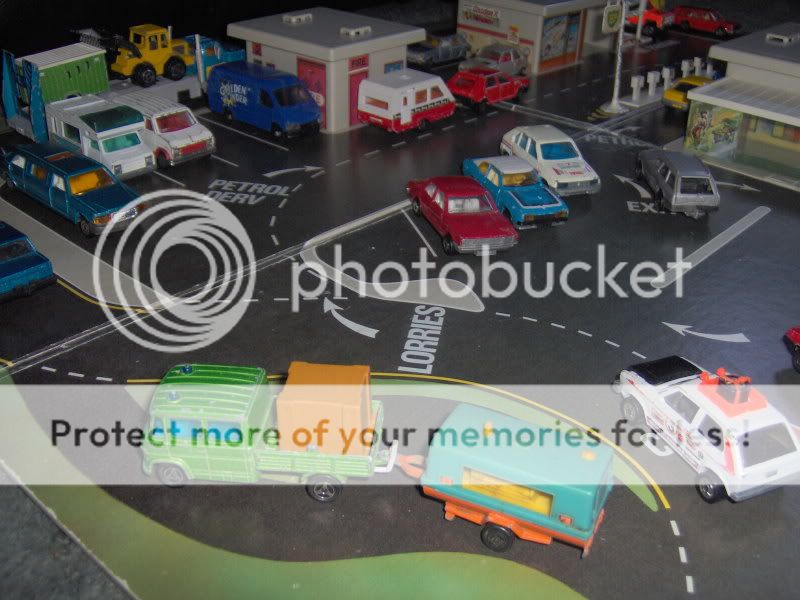 Shite toy-Casdon Motorway Service Station - AutoShite - Autoshite