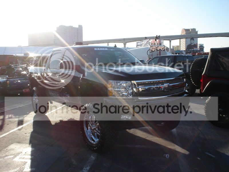 Some AV's in action at the SEMA show. | Chevy Avalanche Fan Club of ...