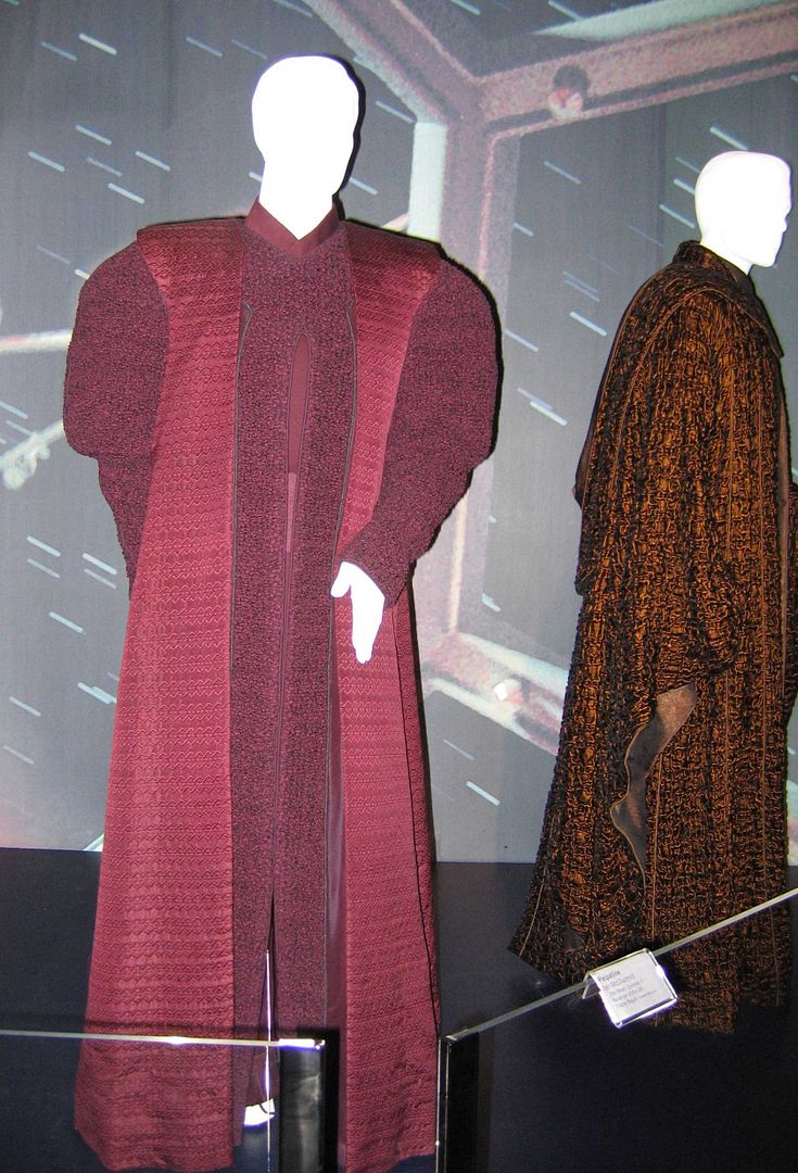 Palpatine Red Chancellor Robes Photo by lakrog | Photobucket