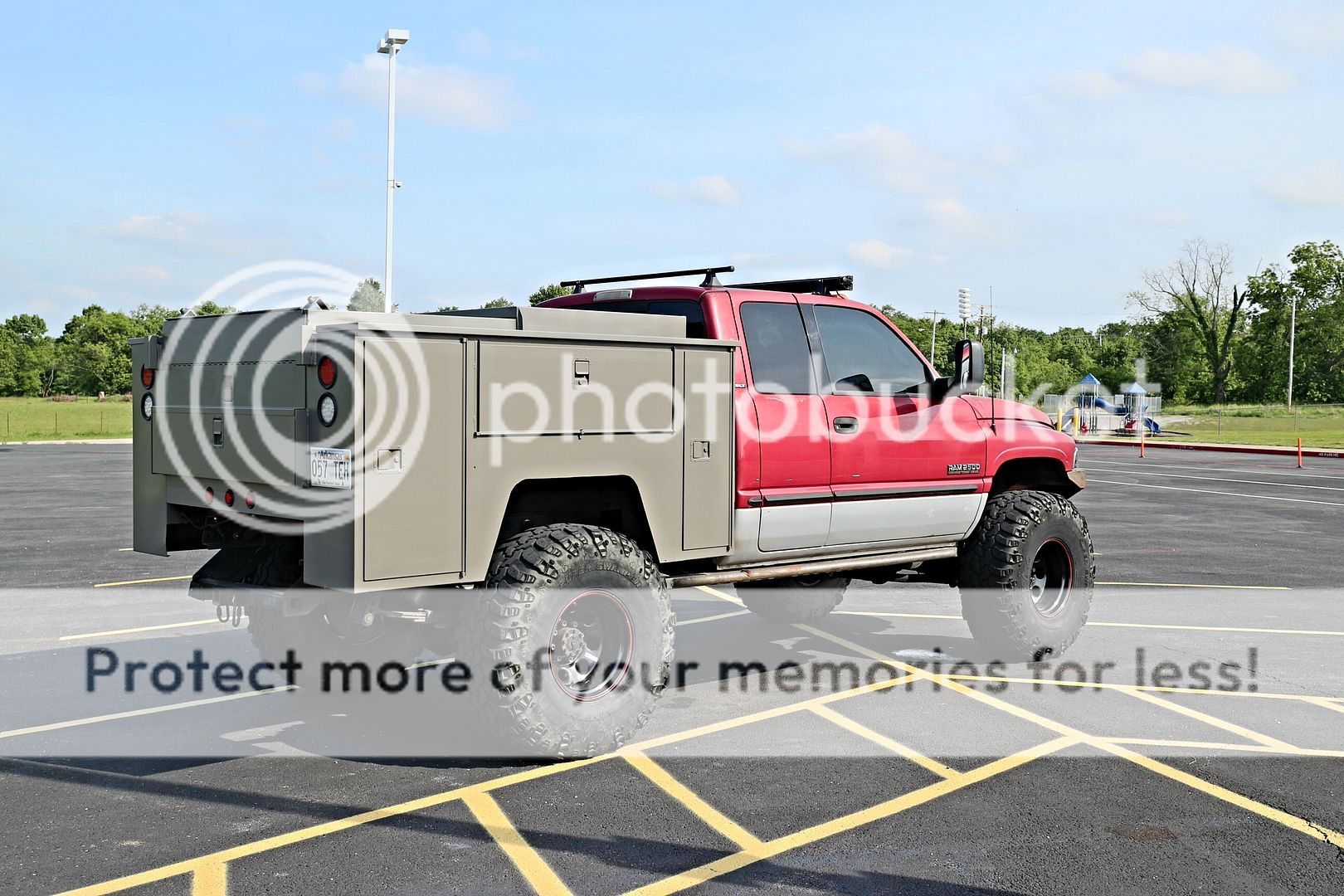 41x14.50-17 IROK Radials on MRW 17x12s | Pirate 4x4