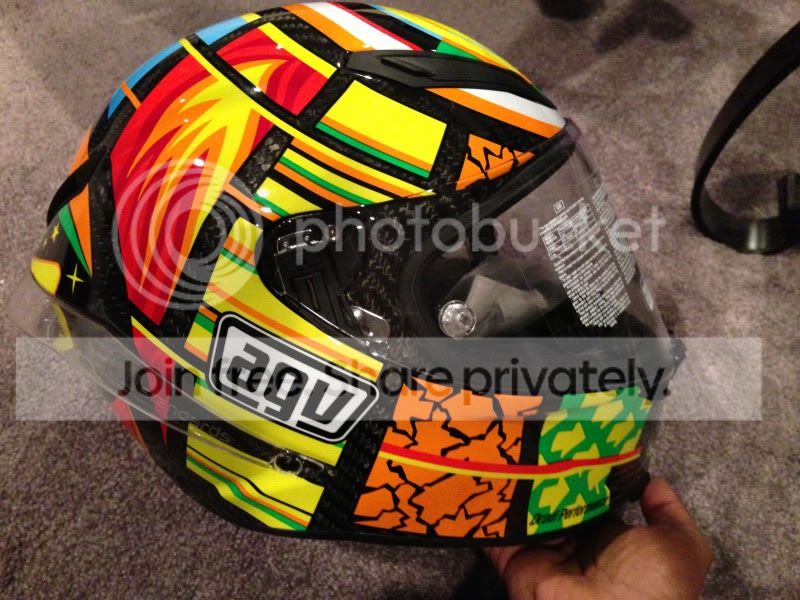 Valentino Rossi AGV Pista Elements - Project 46 - 2.7lbs full carbon ...